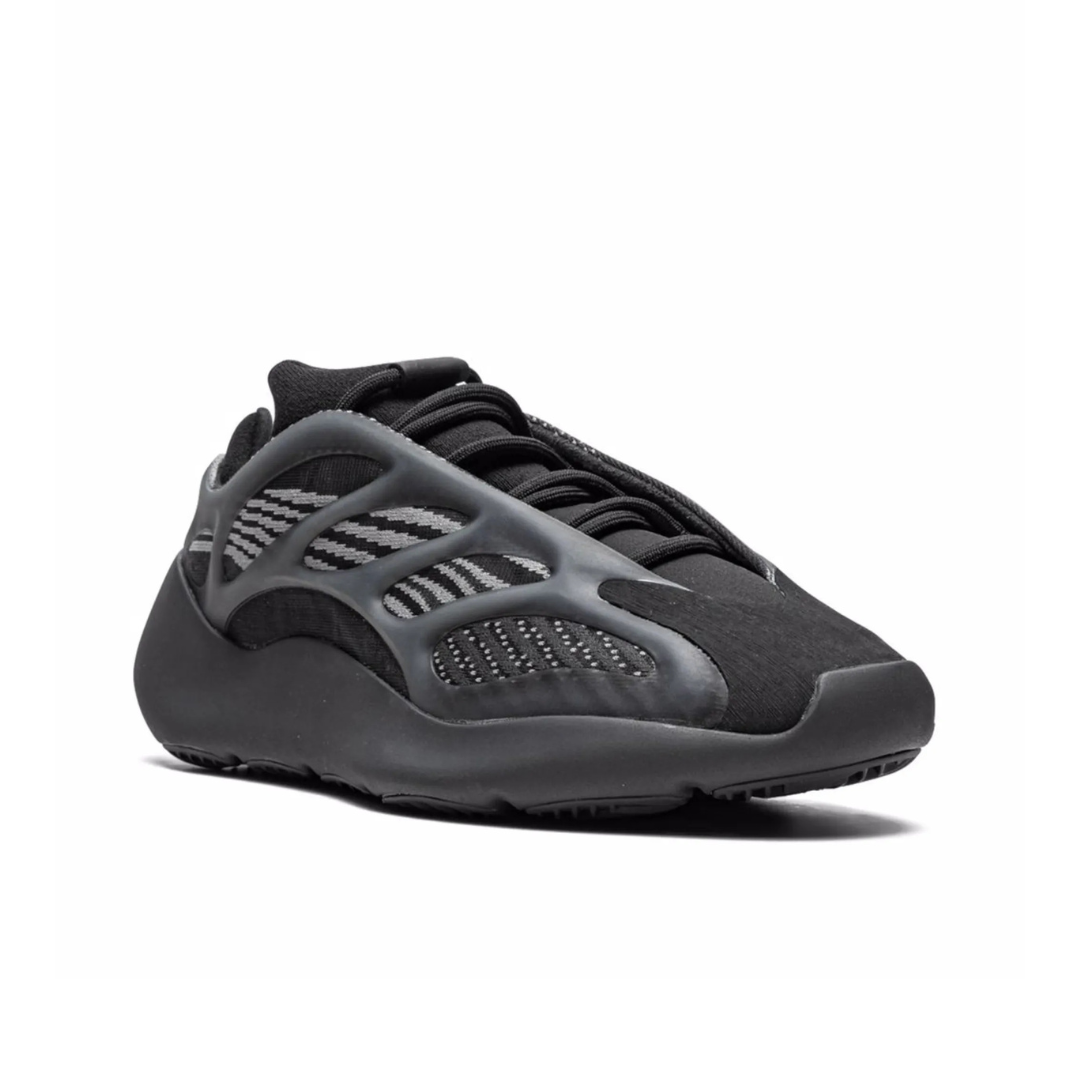 YZY - 700 V3 "Dark Glow" – SNW